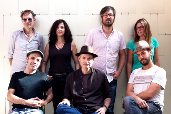 La vidéo du jour : Playing Carver - They Were at a Party and They Were ...